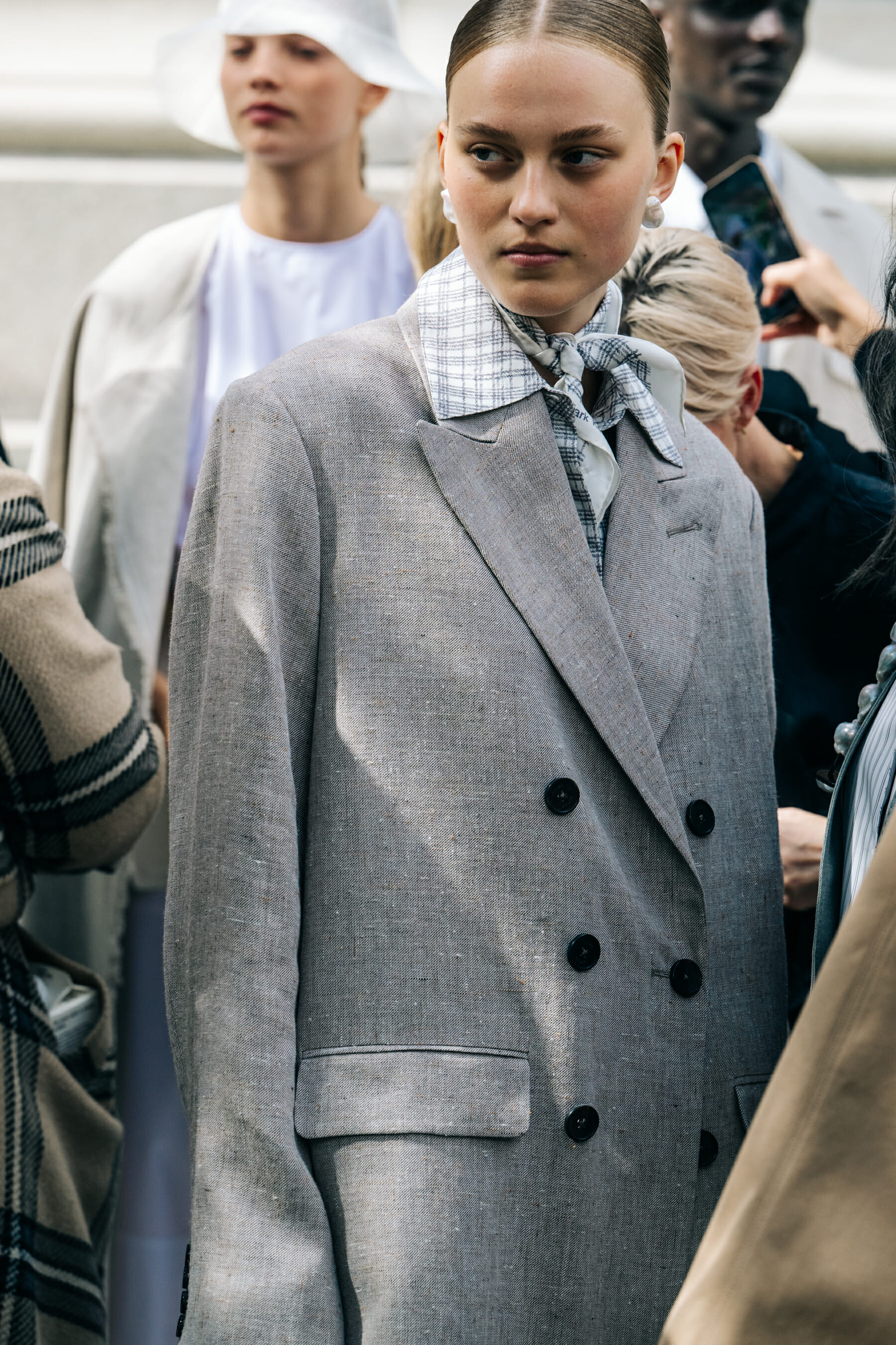 Backstage at Mark Kenly Domino Tan | Copenhagen - Adam Katz Sinding